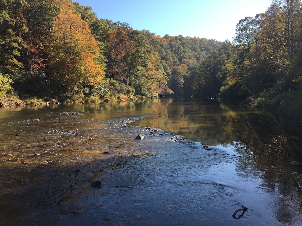 Custom Log Home on New River Ridge - Ashe County | Vrbo