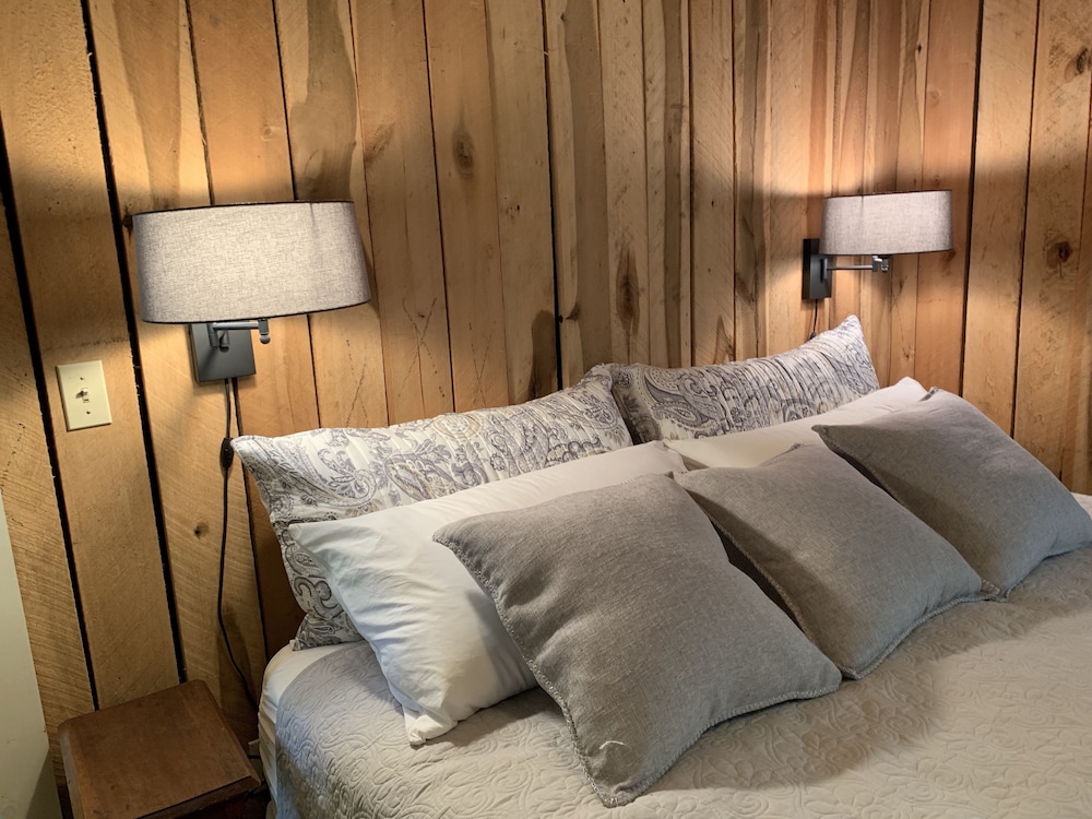 Rustic, Artsy & Cozy Getaway Cabin in Laurel Highlands- minutes from ...