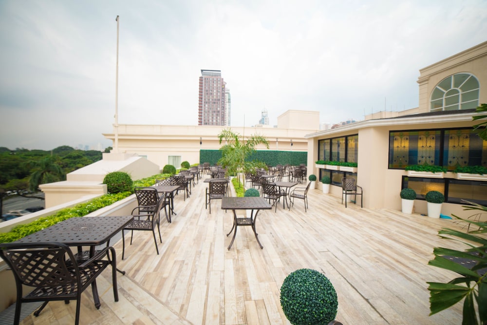Rizal Park Hotel in Manila | Best Rates & Deals on Orbitz