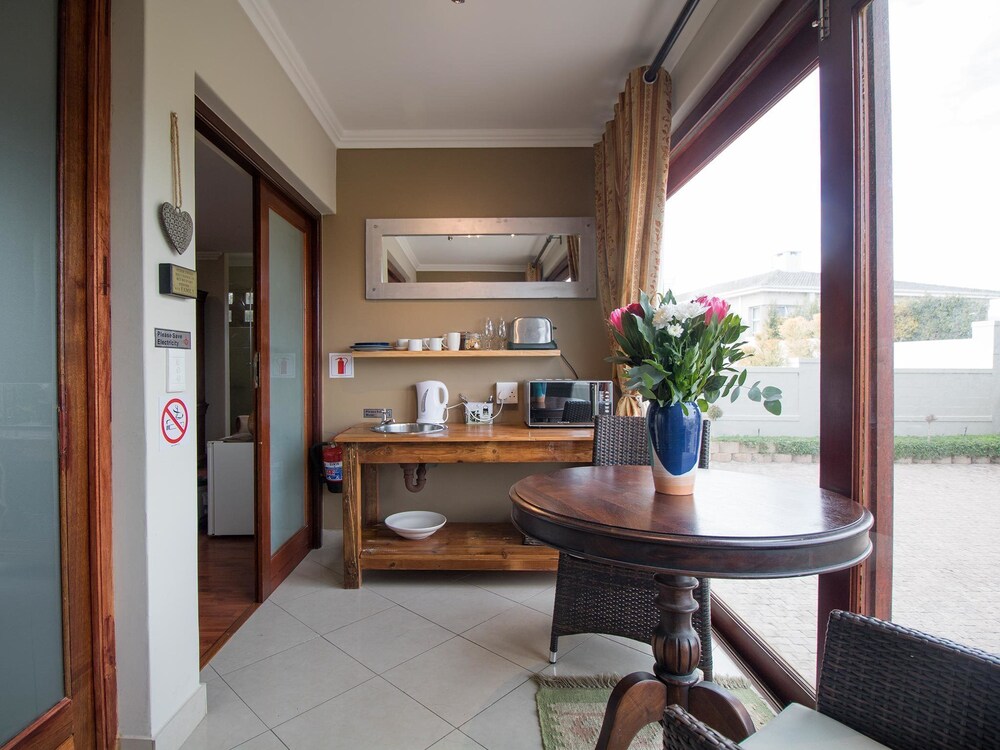 Greenways Golf Cottage: Deals & Reviews (Cape Town, ZAF) | Wotif