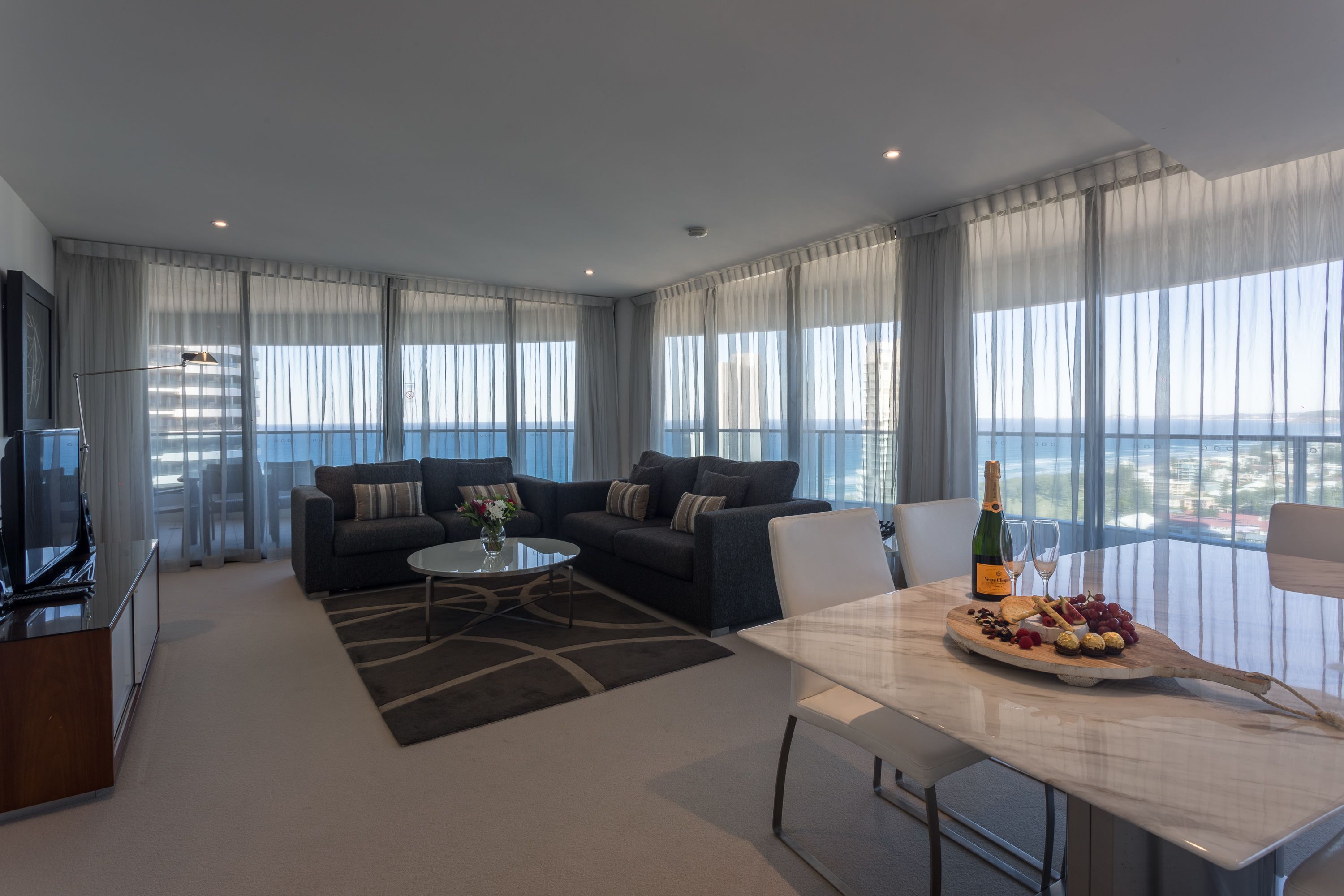 The Oracle Resort Broadbeach - GCLR in Gold Coast | Expedia