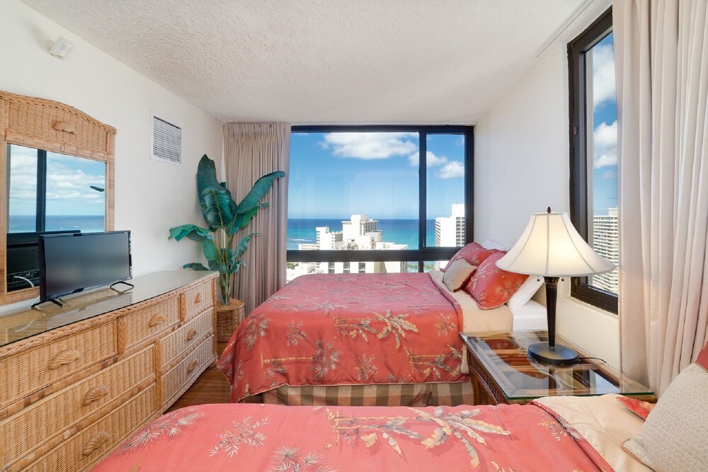 Incredible View! Great Location! Awesome High Rise Condo! - Honolulu | Vrbo