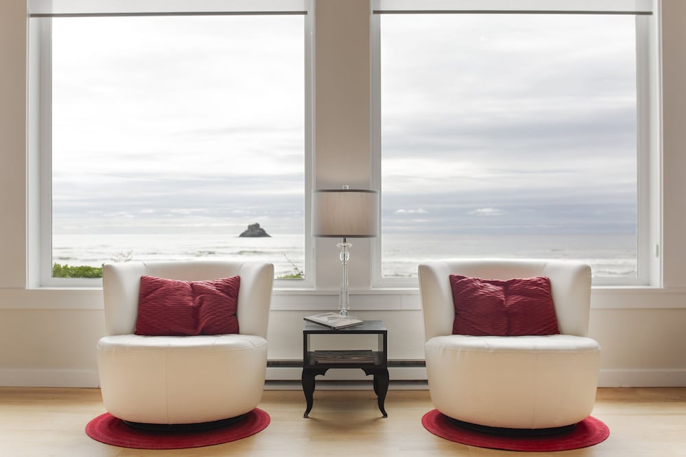 Christmas on the coast? - Arch Cape | Vrbo