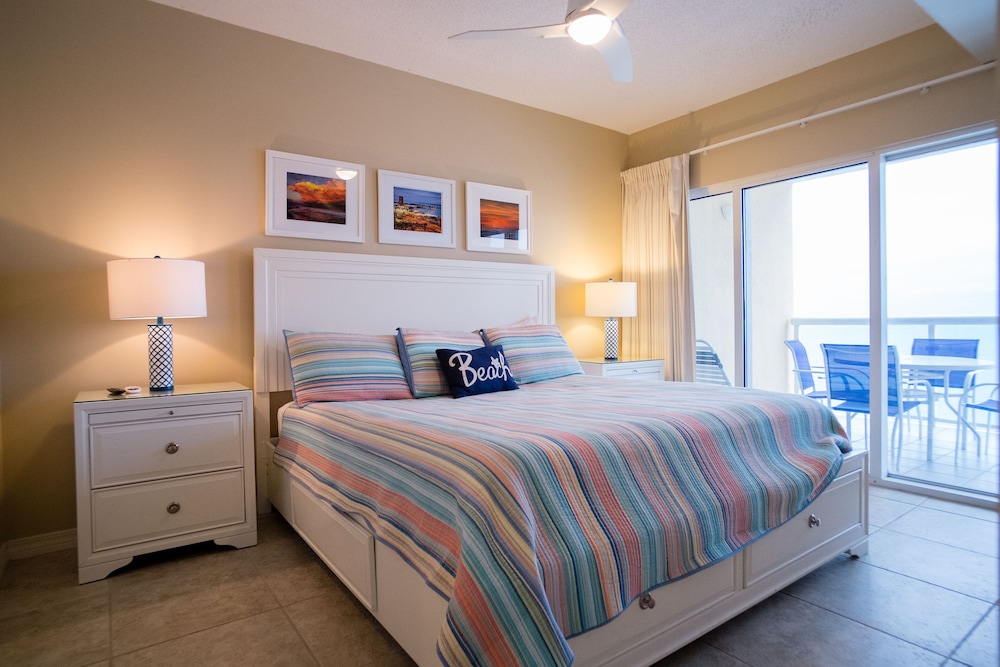 Dec. 10-20 Special: Buy 4 nights and get 1 free. Gorgeous 14th Floor ...