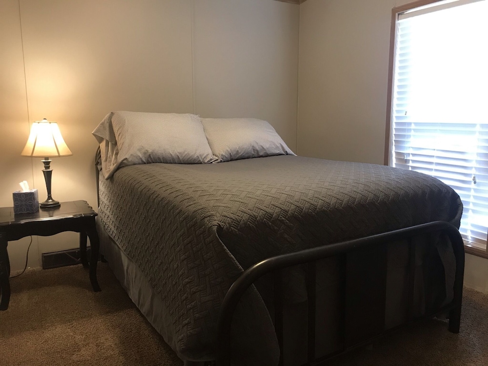 Rathbun Lake, Deer Run Rental, & Fully Furnished Cabin!: Deals ...