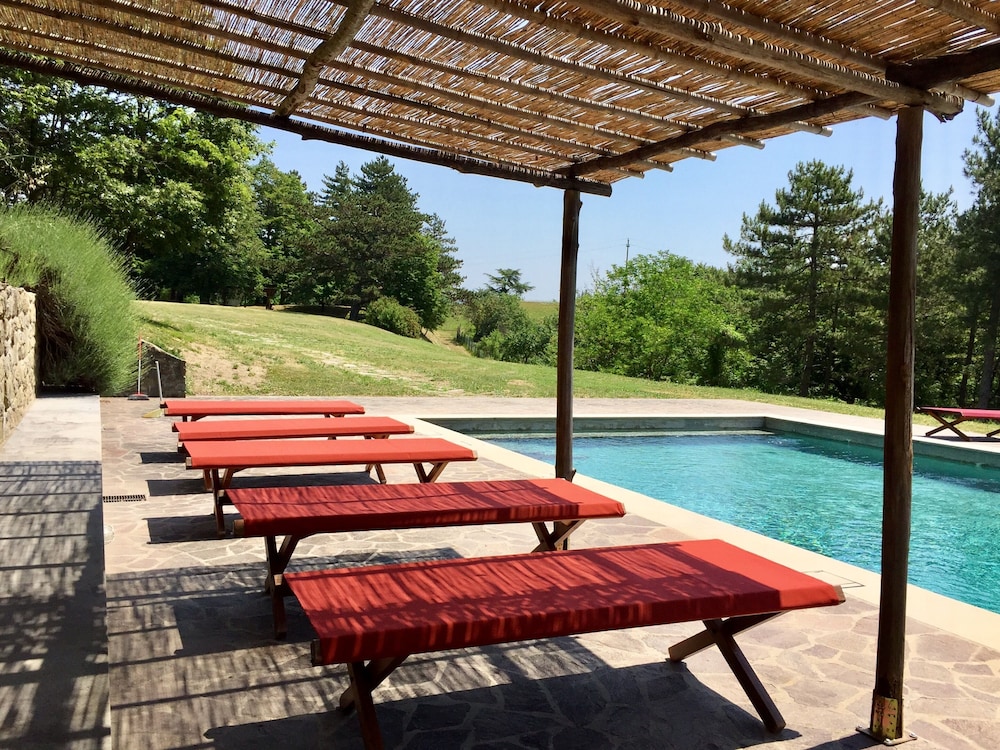 Villa La Dogana. Elegant castle in Barberino, Florence - Villa Dogana ...