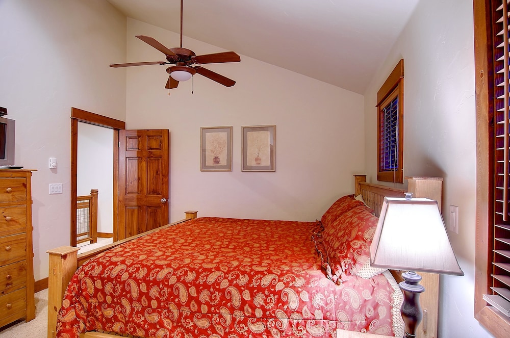 Beautiful Steamboat condo in great location! - Steamboat Springs | Vrbo