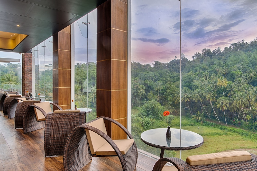 The Golden Crown Hotel in Kandy | Best Rates & Deals on Orbitz