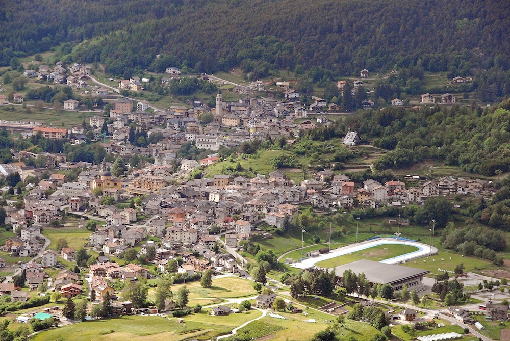 Baselga di Pinè - Miola - Ice Rink Pinè: 2019 Room Prices , Deals ...