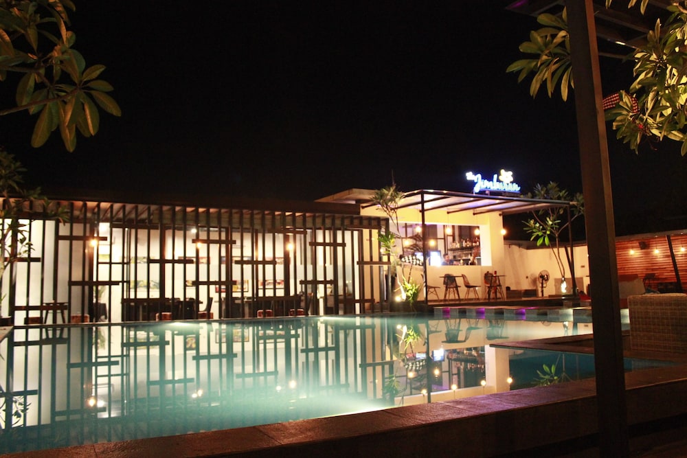 The Baliview Luxury Villas & Resto in Pekanbaru | Best Rates & Deals on ...