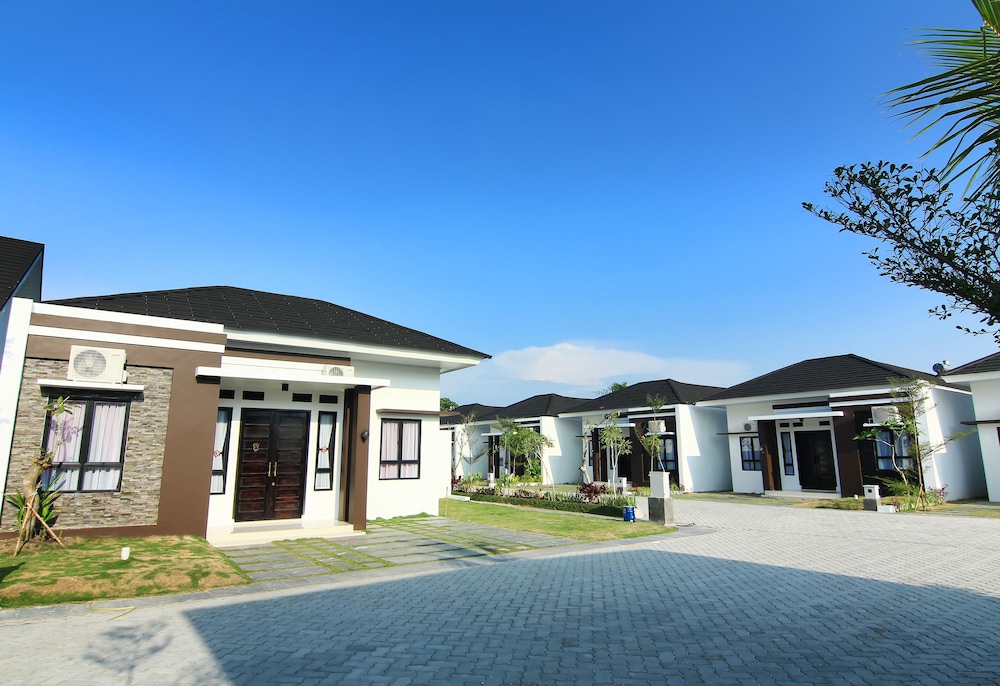 The Baliview Luxury Villas & Resto in Pekanbaru | Best Rates & Deals on ...