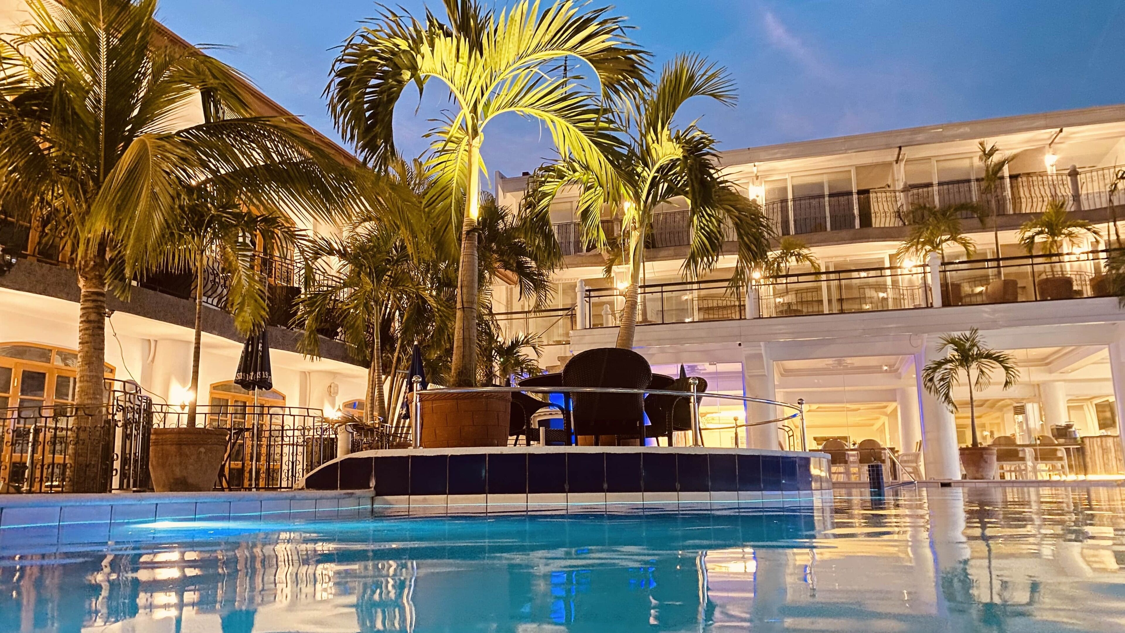 Score Birds Hotel in Angeles City, Philippines | Expedia