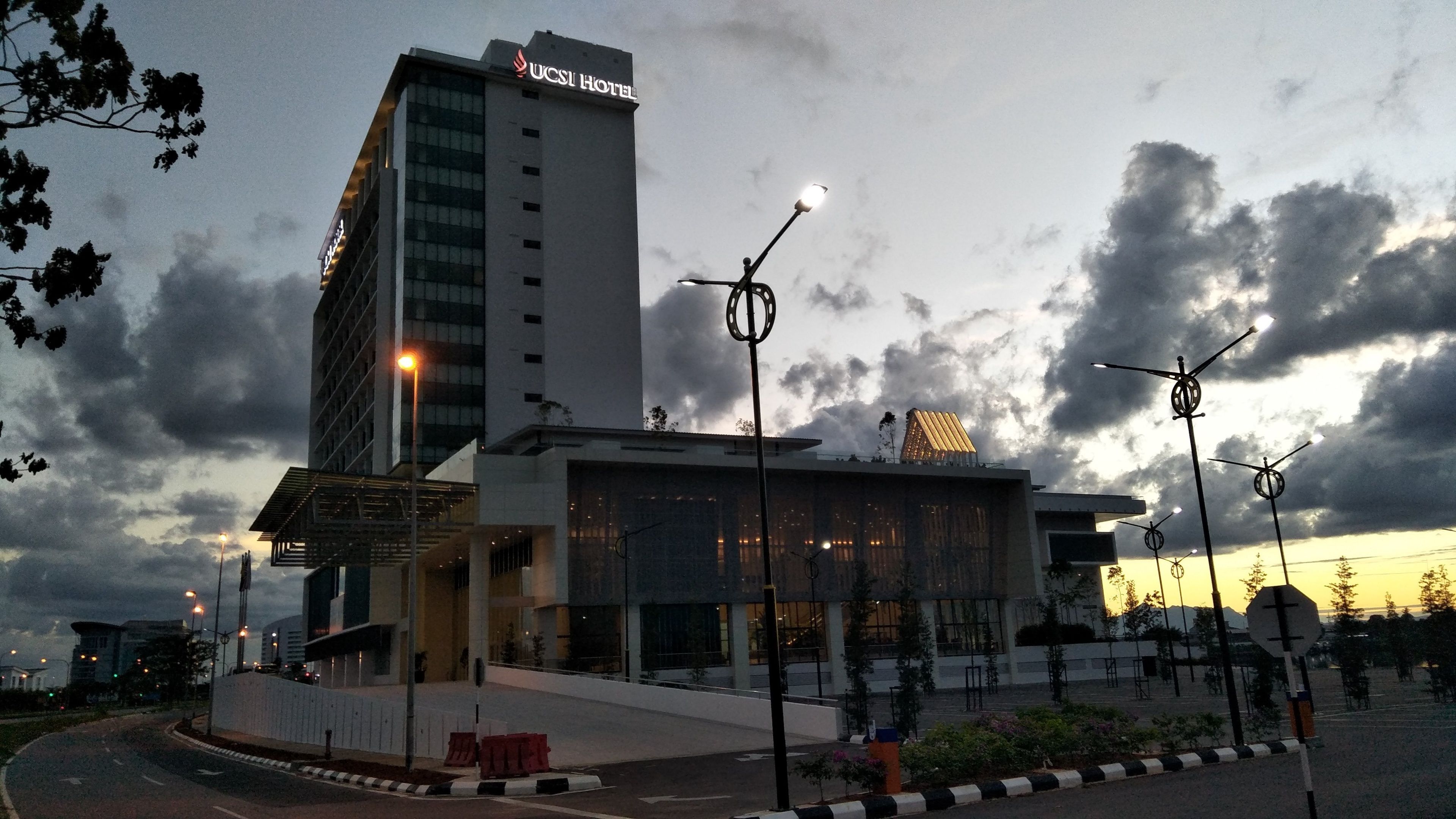 UCSI Hotel Kuching: 2021 𝗗𝗲𝗮𝗹𝘀 & 𝗣𝗿𝗼𝗺𝗼𝘁𝗶𝗼𝗻𝘀 | Expedia Malaysia