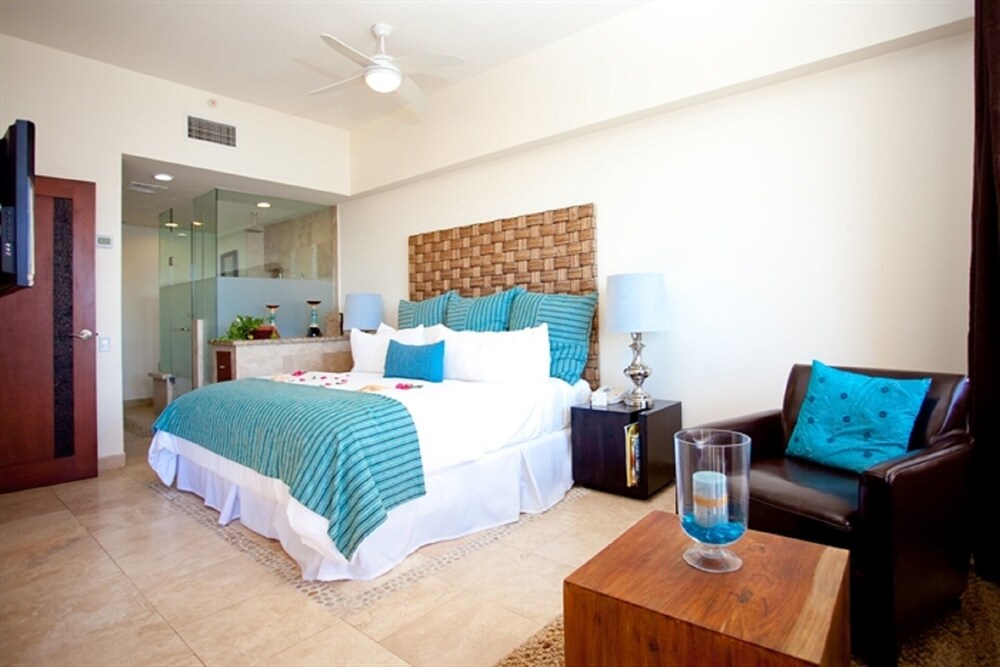 Welcome To "The Heart Of Cabo" - Cabo San Lucas | Vrbo