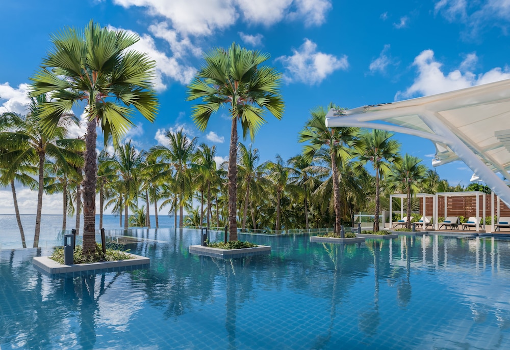 Henann Crystal Sands Resort, Boracay Island: $114 Room Prices & Reviews ...