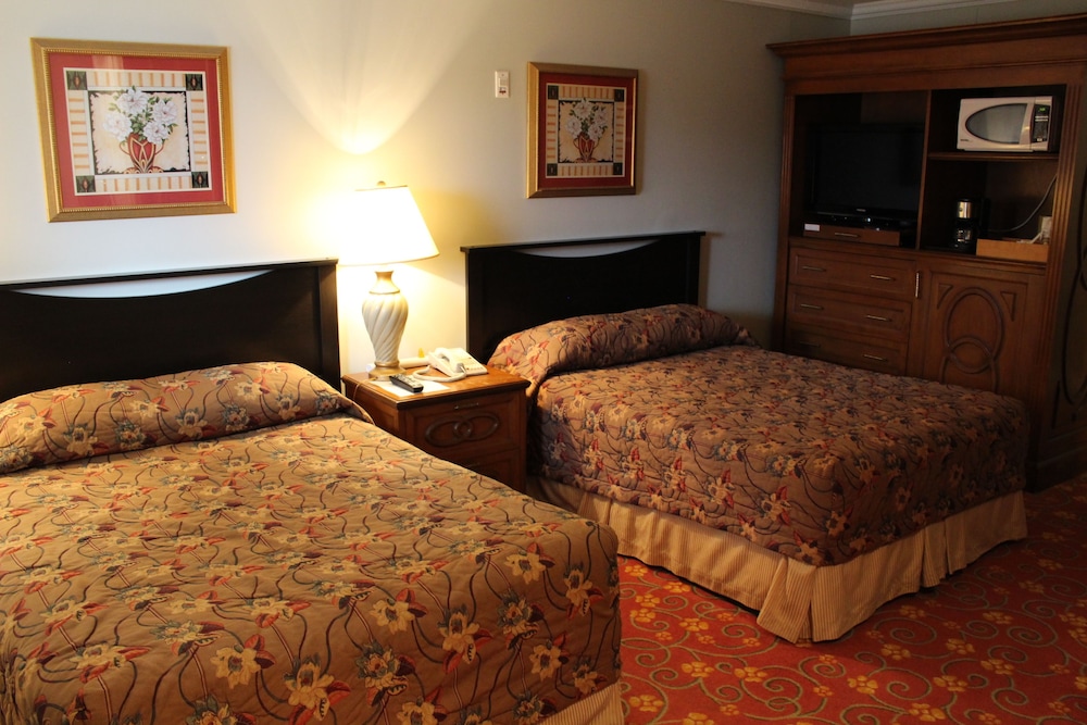 Stay Easy Inn, Roblin: Room Prices & Reviews | Travelocity