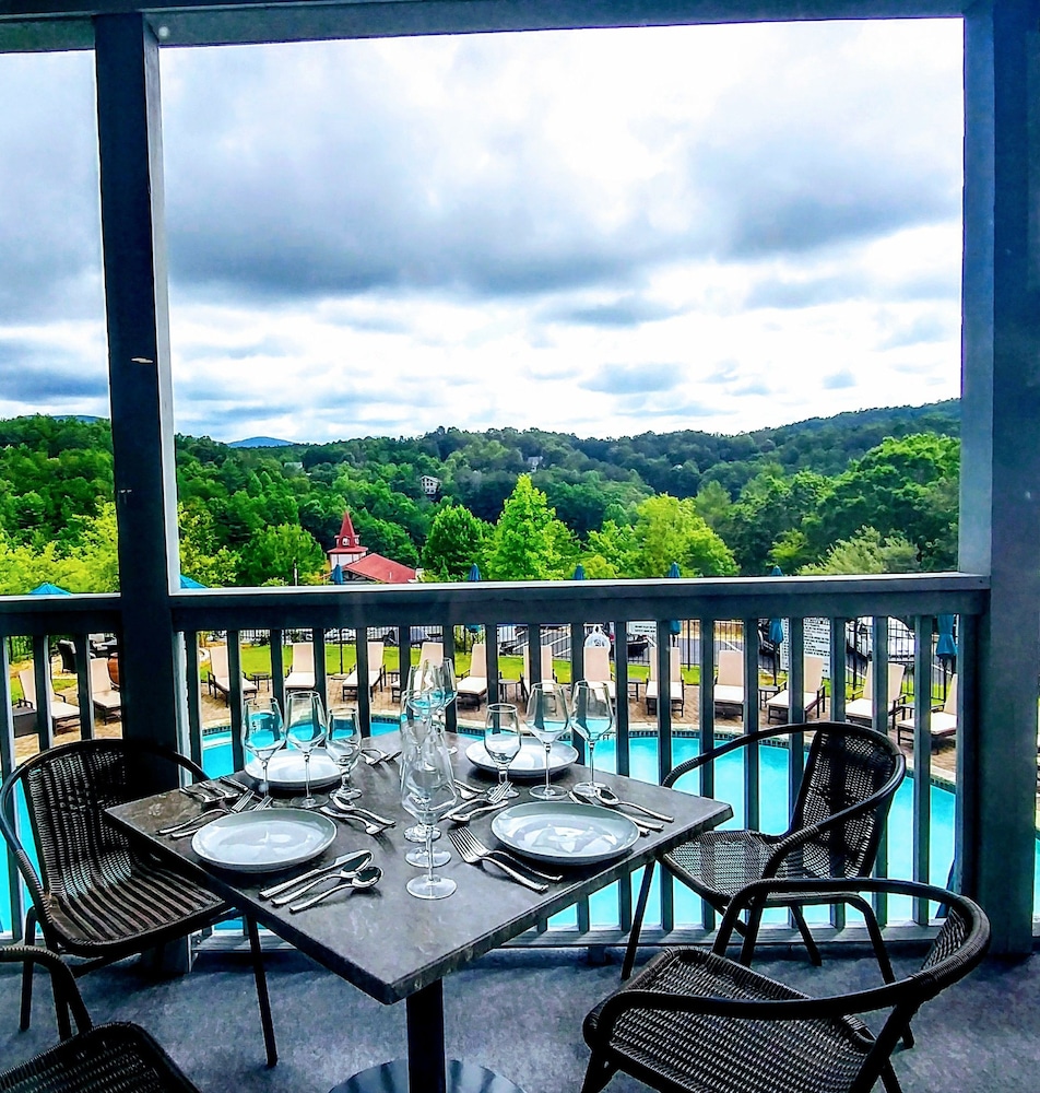 Valhalla Resort Hotel Deals & Reviews (Helen, USA) | Wotif