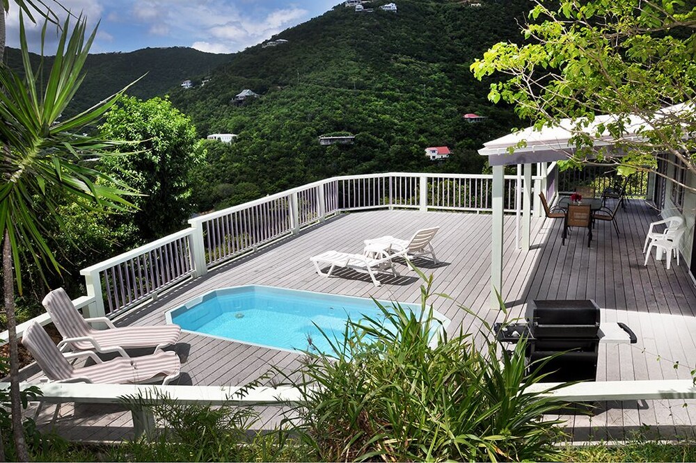 Fish Tales a Caribbean Cottage style home with a Pool, walk to Reef Bay ...