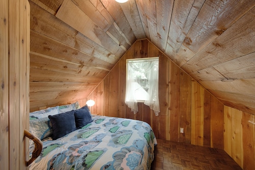 Hot Tub | Cabin | Euro Feel Near Brundage - McCall, ID