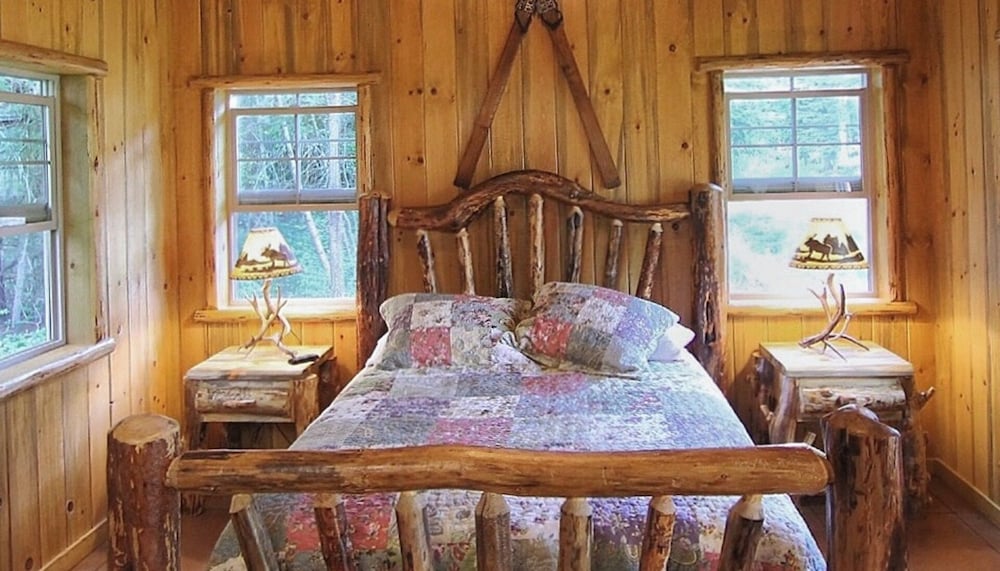 Handcrafted Riverfront Log Cabin - Sinclair | Vrbo