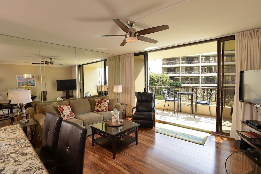 Amazing Ocean Views - Steps to Beach - Kihei | Vrbo