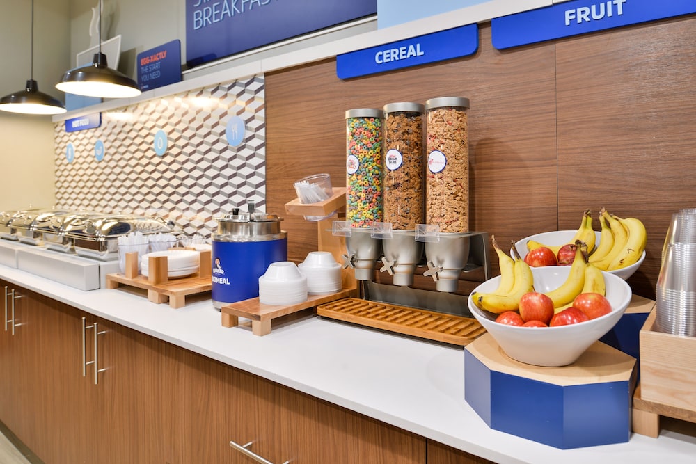 Holiday Inn Express Early, an IHG Hotel in Early | Best Rates & Deals ...