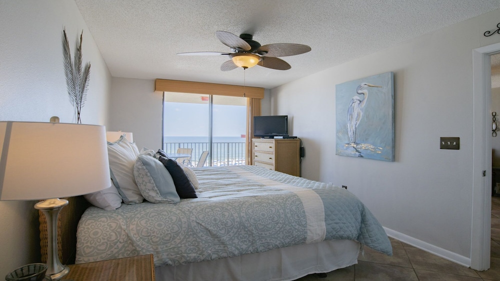 February Availability!! Great 2BR Condo at Phoenix V!! Beachfront ...