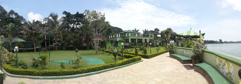 Country Lake Resort - Garuga, Entebbe: $114 Room Prices & Reviews ...