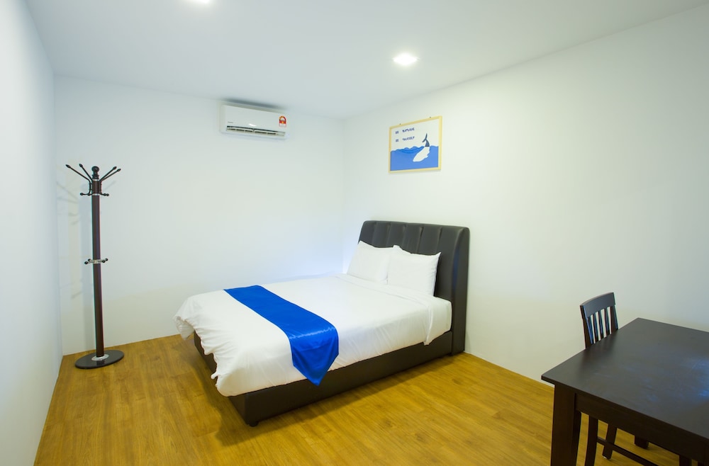 Hard Rock VIP Guest House in Mersing | Best Rates & Deals on Orbitz