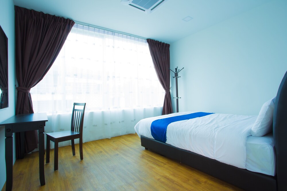 Hard Rock VIP Guest House in Mersing | Best Rates & Deals on Orbitz