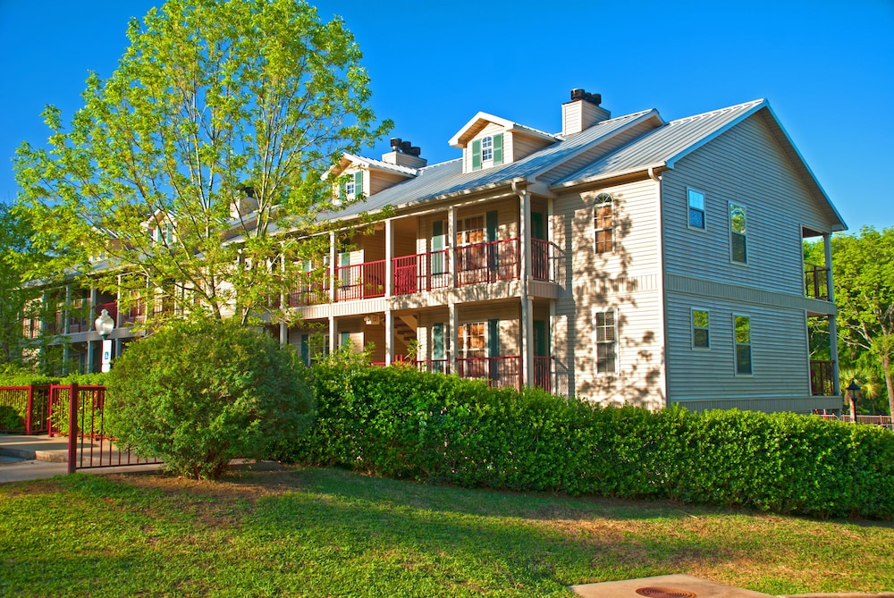 Holiday Inn Club Vacations Villages Resort in Tyler | Best Rates ...