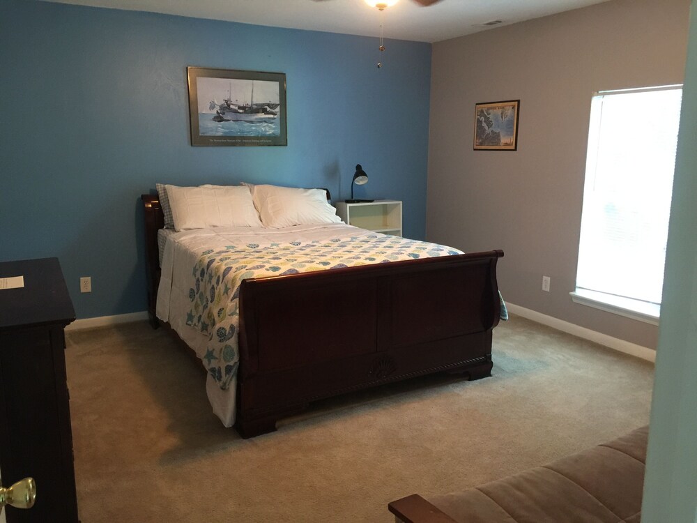 AMAZING BEACH Home at the VB Oceanfront! Walk to the Beach and more ...