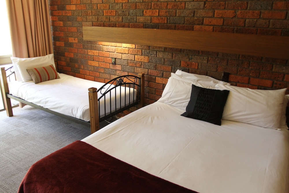 Bonnie Doon Hotel: Deals & Reviews (Bonnie Doon, AUS) | Wotif