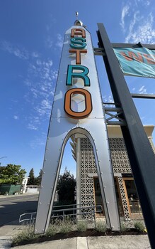 The Astro, Santa Rosa: $139 Room Prices & Reviews | Travelocity