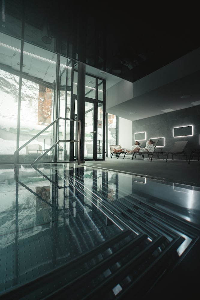 Alpen Resort & Spa Zermatt in Zermatt | Best Rates & Deals on Orbitz