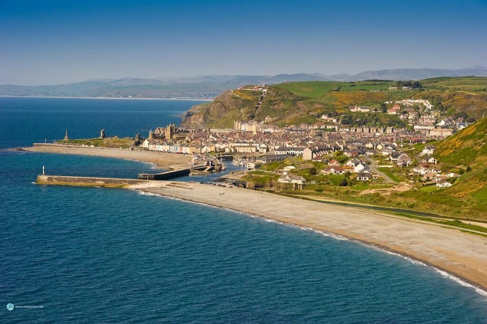 Queensbridge Hotel: AU$115 Deals & Reviews (Aberystwyth, GBR) | Wotif