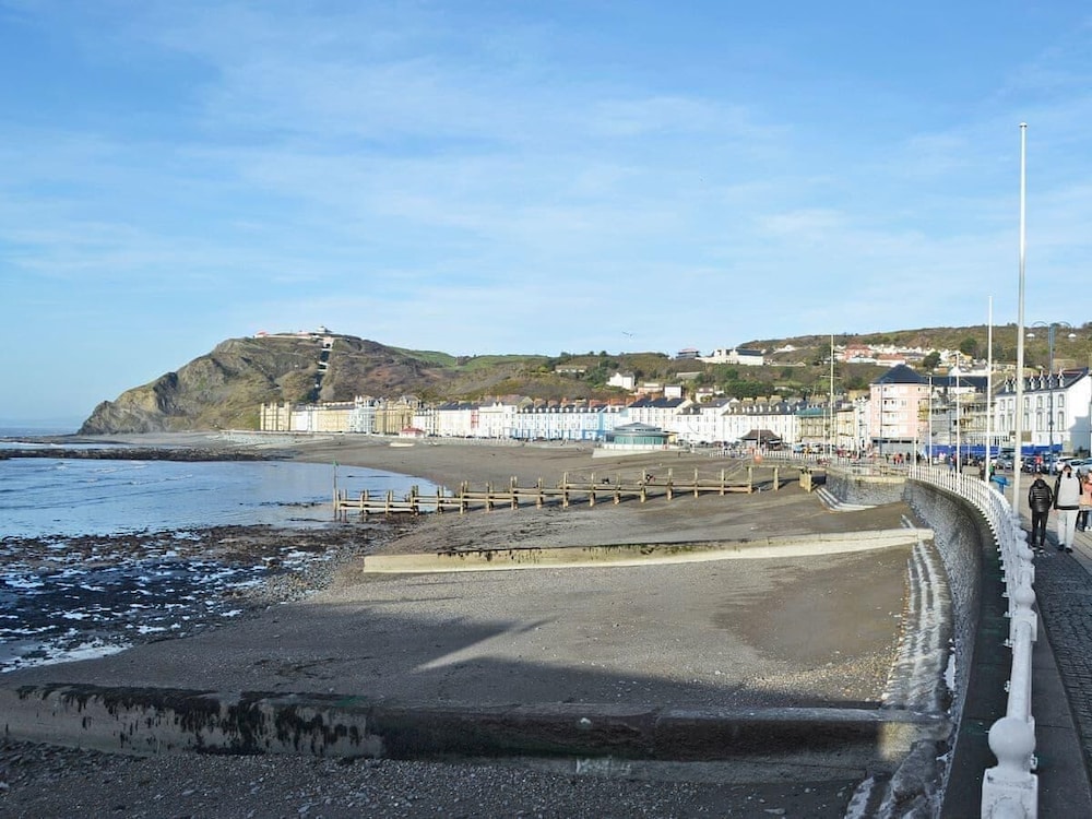 Queensbridge Hotel: AU$115 Deals & Reviews (Aberystwyth, GBR) | Wotif