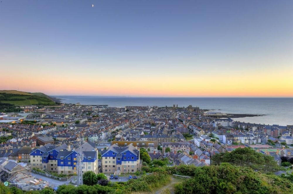 Queensbridge Hotel: AU$115 Deals & Reviews (Aberystwyth, GBR) | Wotif