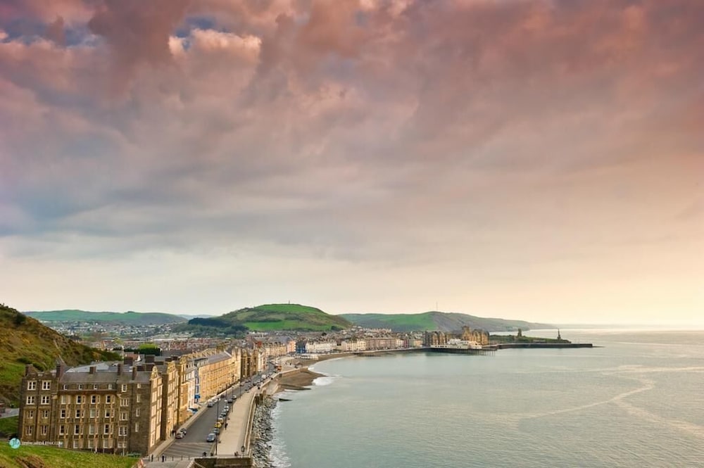 Queensbridge Hotel Deals & Reviews (Aberystwyth, GBR) | Wotif