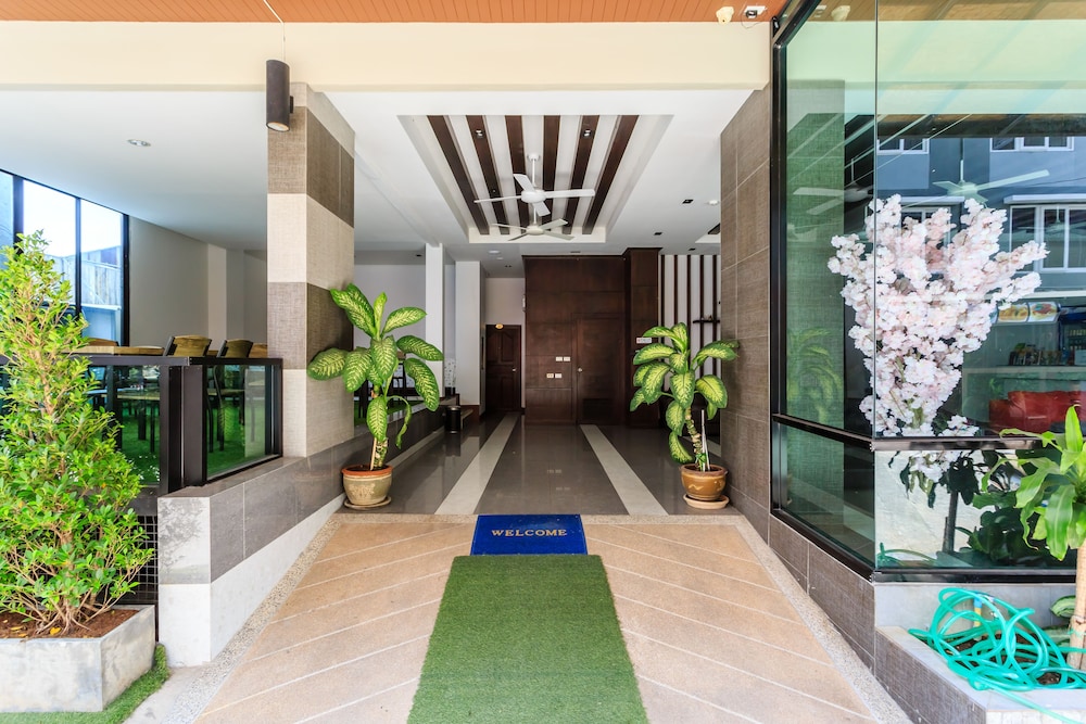 77 Bangla Hotel: Deals & Reviews (Patong, THA) | Wotif