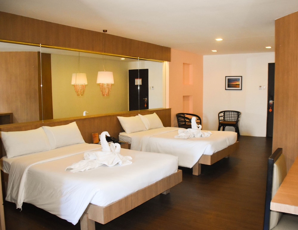Tacloban Plaza Hotel in Tacloban | Best Rates & Deals on Orbitz