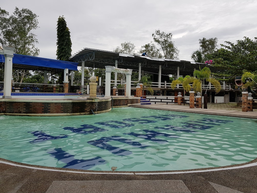 Nipa Hut Resort in San Leonardo | Best Rates & Deals on Orbitz