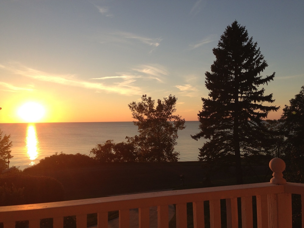 Luxury 7BR multifamily on Lake Michigan, Pool & Spa, New Kitchen and ...
