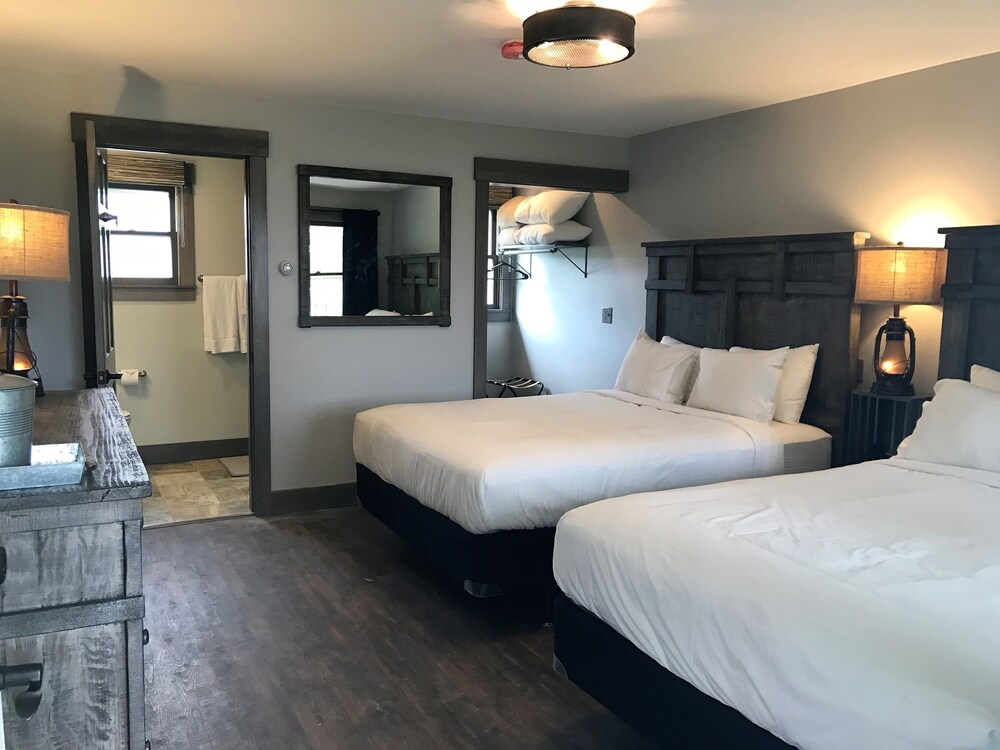 Lake Bomoseen Lodge in Bomoseen | Best Rates & Deals on Orbitz