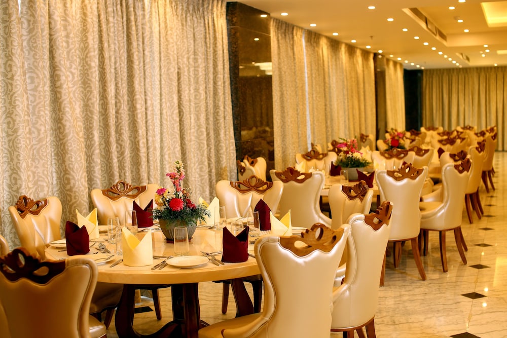 The Grand Mountain Hotel in Matale | Best Rates & Deals on Orbitz