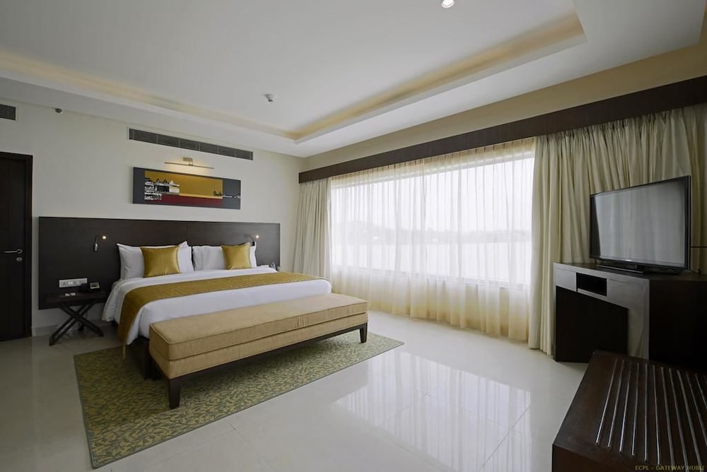 Hotel Naveen Deals & Reviews (Hubli, IND) | Wotif