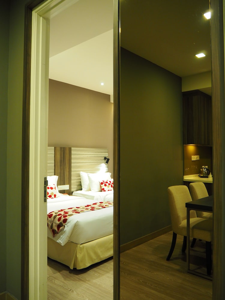 Ramada Suites by Wyndham Kuala Lumpur City Centre in Kuala Lumpur ...