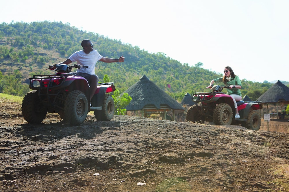 Bush Bungalows at Sun City Resort, Moses Kotane: Room Prices & Reviews ...