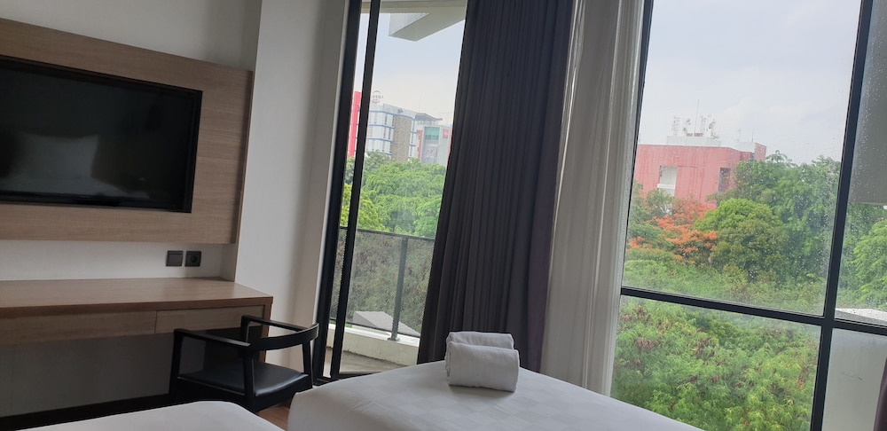 Rivoli Hotel Jakarta: AU$38 Rooms, Reviews & Deals (Jakarta, IDN) | Wotif