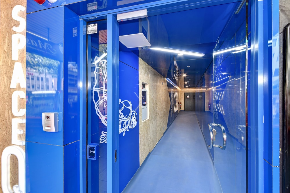 Space Q Capsule Hotel, Australia | Australian Accommodation